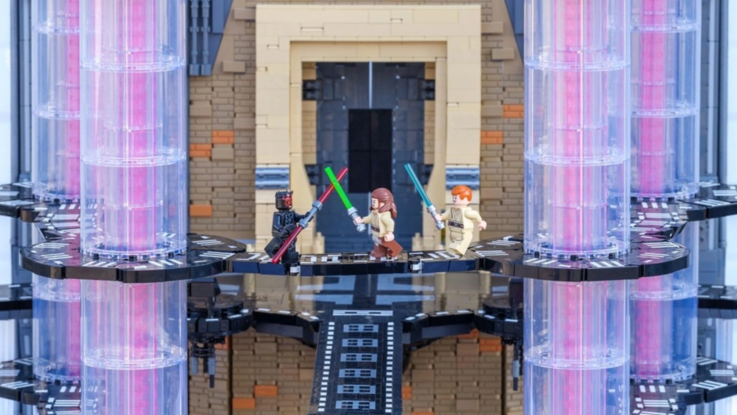 Amazing STAR WARS 'Duel of the Fates' LEGO Fan Build Has 13,000 Pieces