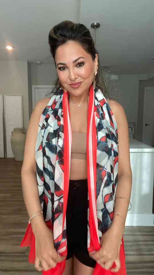 Fashion Hack: Turn Your Scarf Into A Top