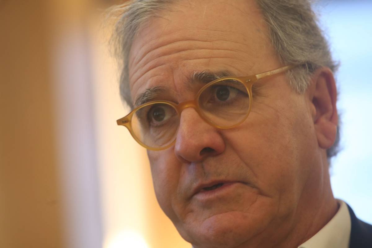 António Pires de Lima: "Os políticos, se querem obter o respeito dos ...