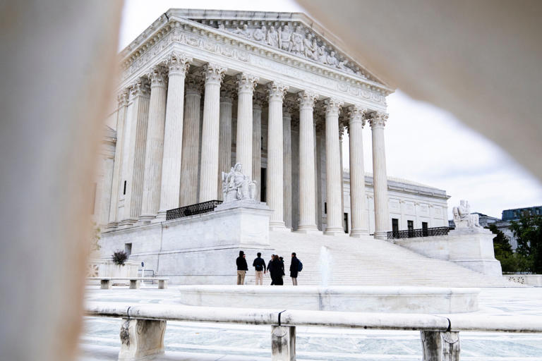 Supreme Court sounds open to lawsuits against Palestinian groups