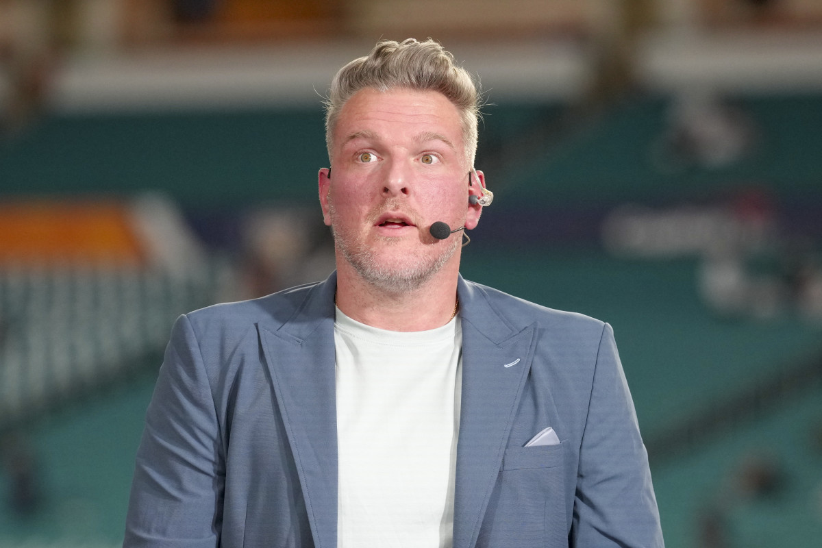 ESPN’s Pat McAfee Publicly Apologizes to College Student