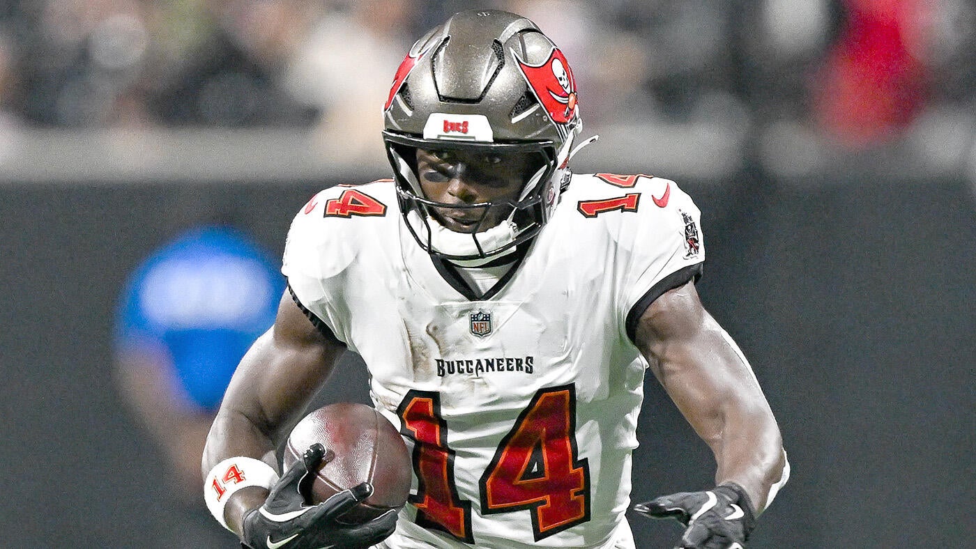 Bucs 'hoping' Chris Godwin will be 'on the field Week 1' after ...