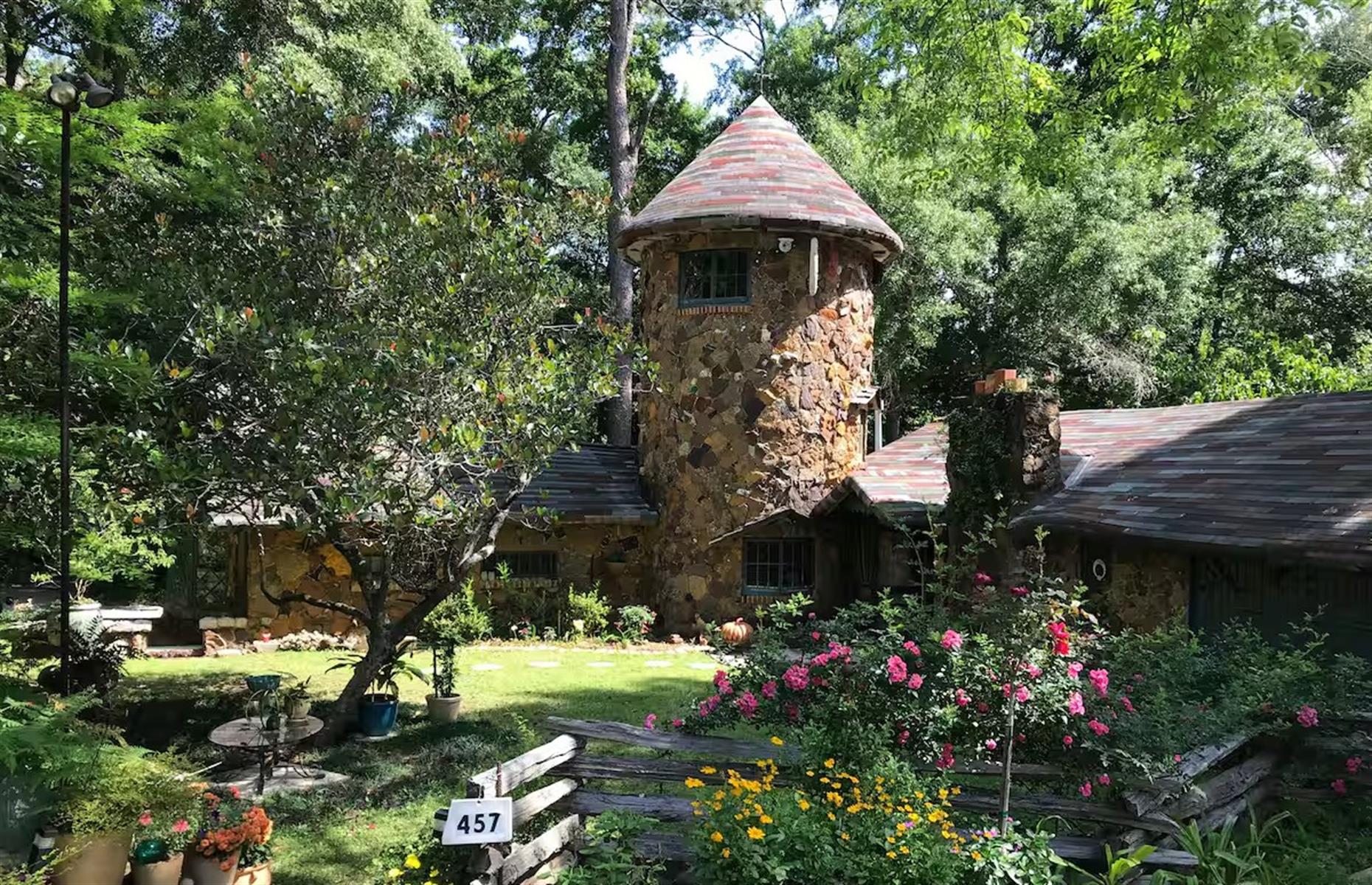 These Are the Most Unique Airbnbs Across America