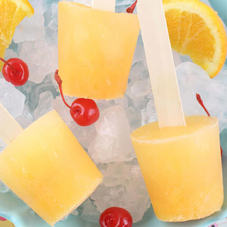 Boozy Popsicles: 15+ of the BEST Alcoholic Popsicles