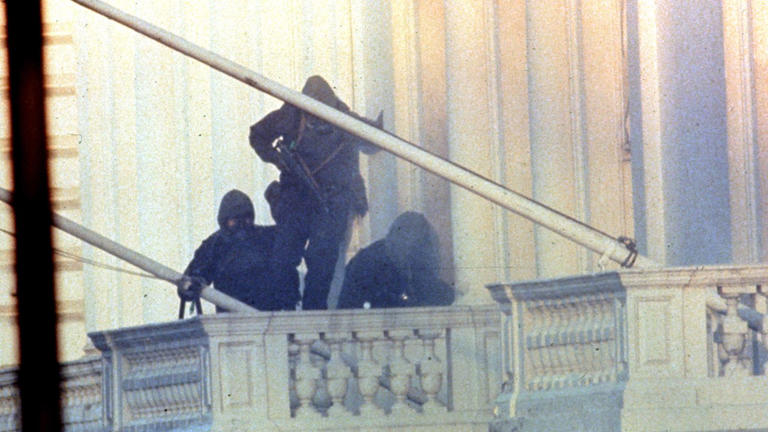 Hero police officer of Iranian embassy siege dies
