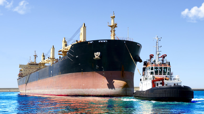 The Secret Behind What Makes Tugboats Strong Enough To Tow Massive Ships