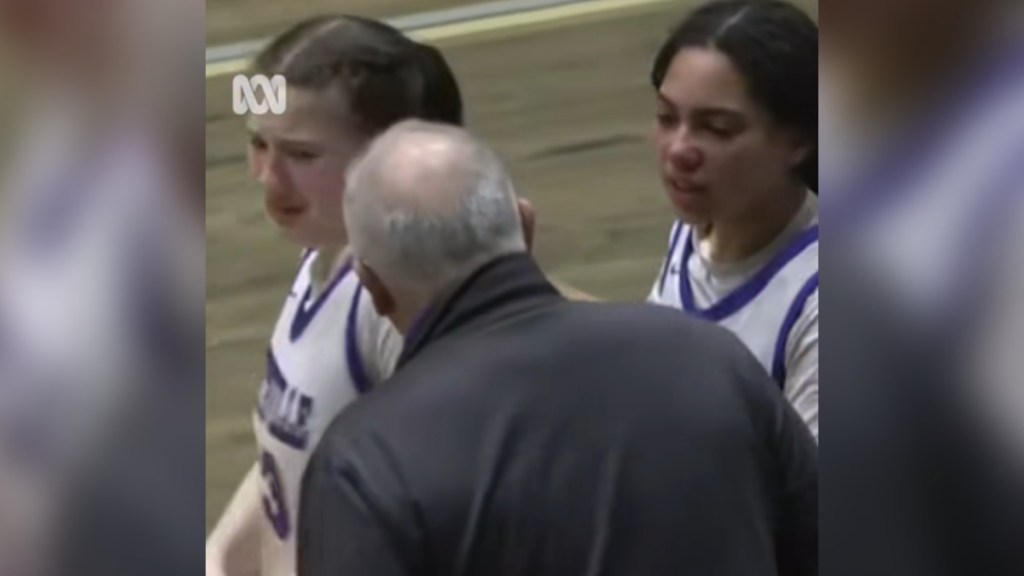 Women's Basketball Coach Yanks On A Player's Hair, And What Her ...
