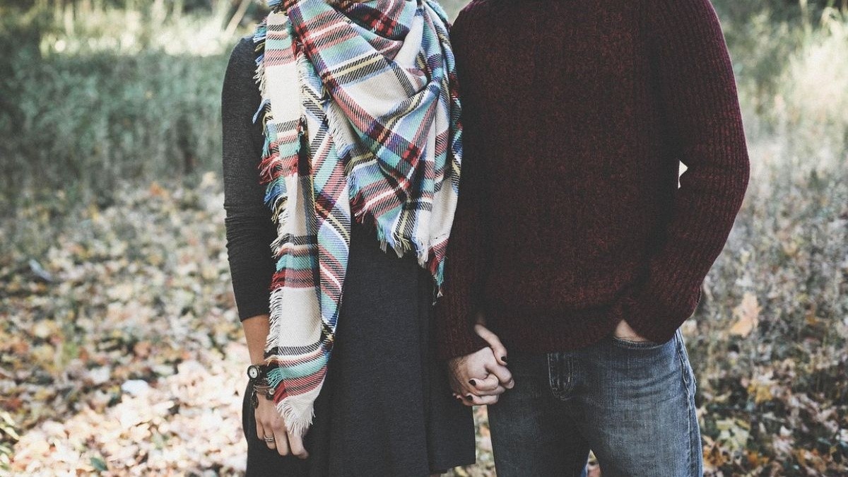 Why Does a Man Keep Coming Back to You? Psychology Explains