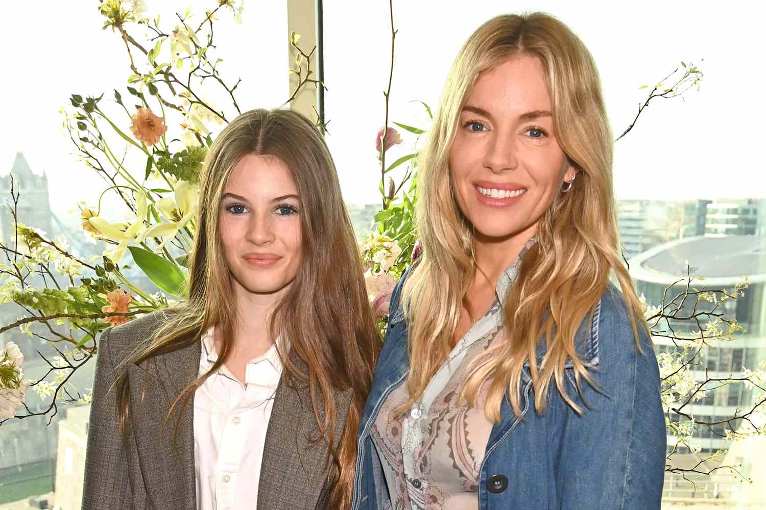 Sienna Miller's Daughter Marlowe, 12, Looks All Grown Up as They Pose ...