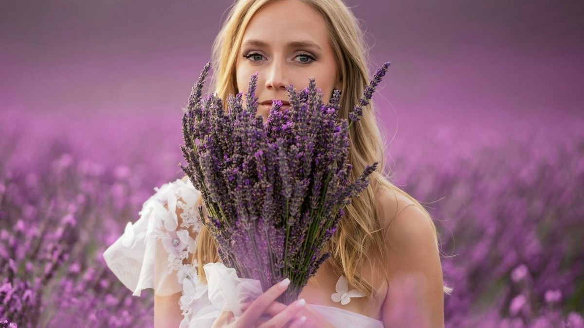 Women Born in April: Optimistic and Ready for Change