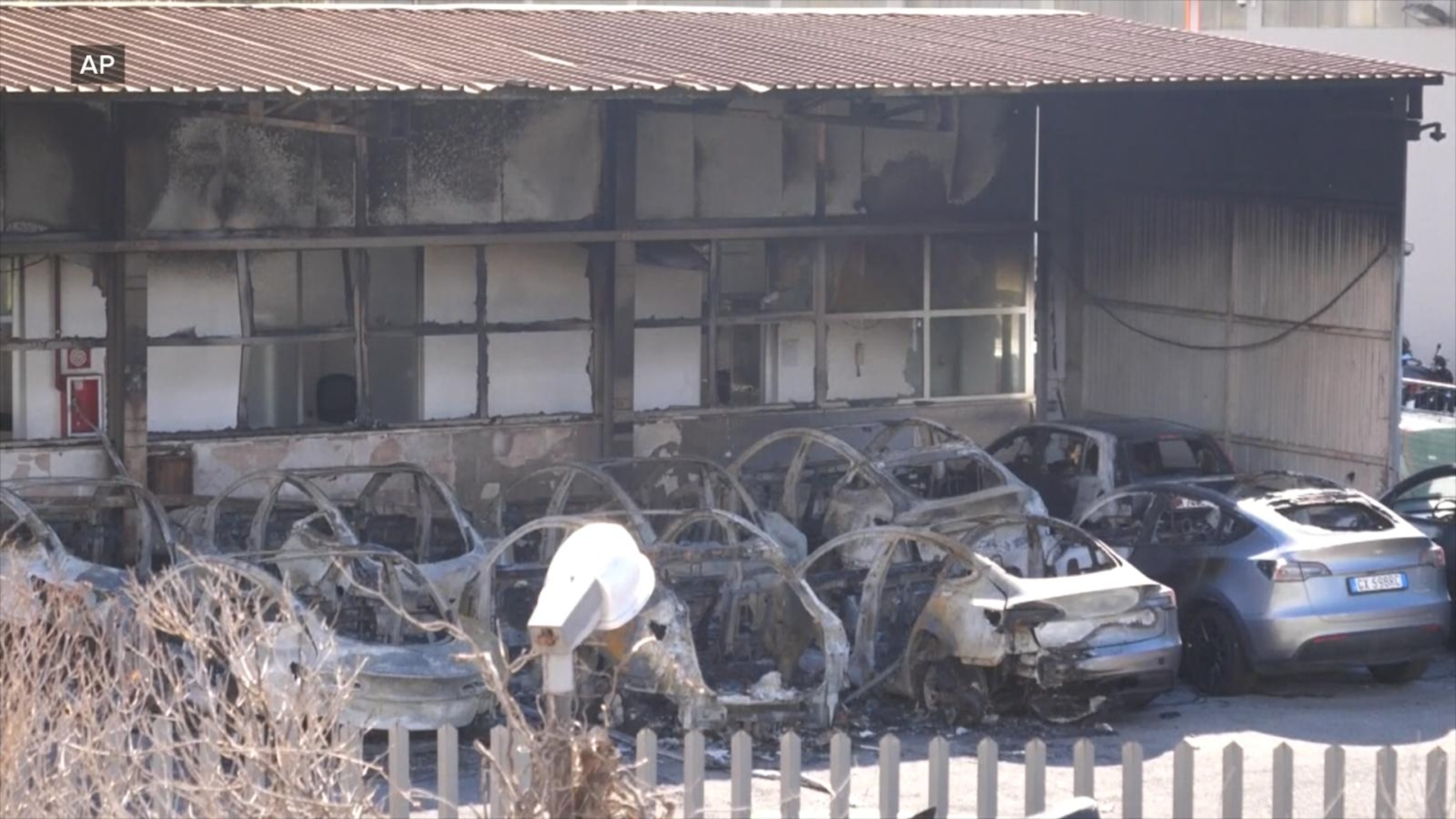 Italian police investigate Tesla dealership fire in Rome
