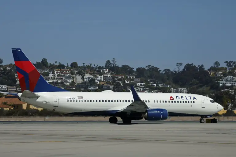 Delta Air Lines Just Made a Surprising Offer to Southwest Customers ...