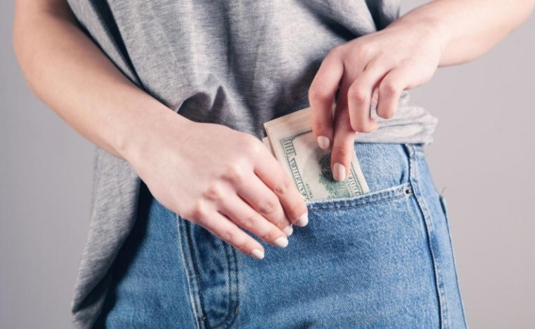 What Are 'Ant Expenses' and How to Avoid Them?