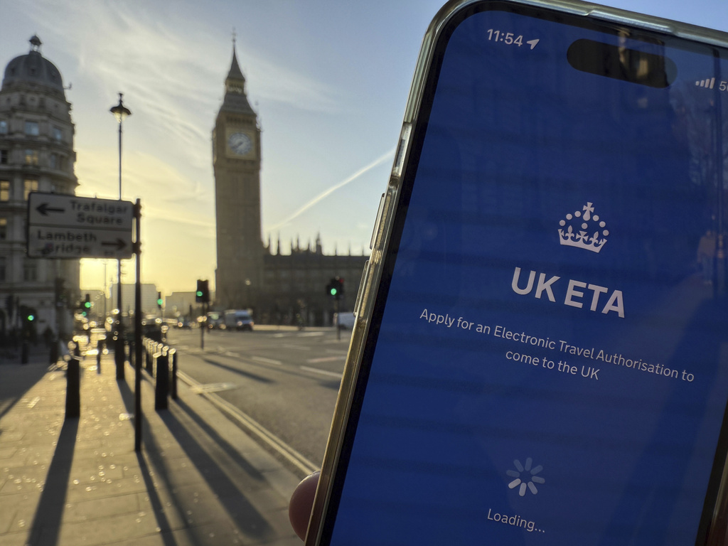 Eta per viaggiare in Uk da domani: prezzo, durata e app per richiederla