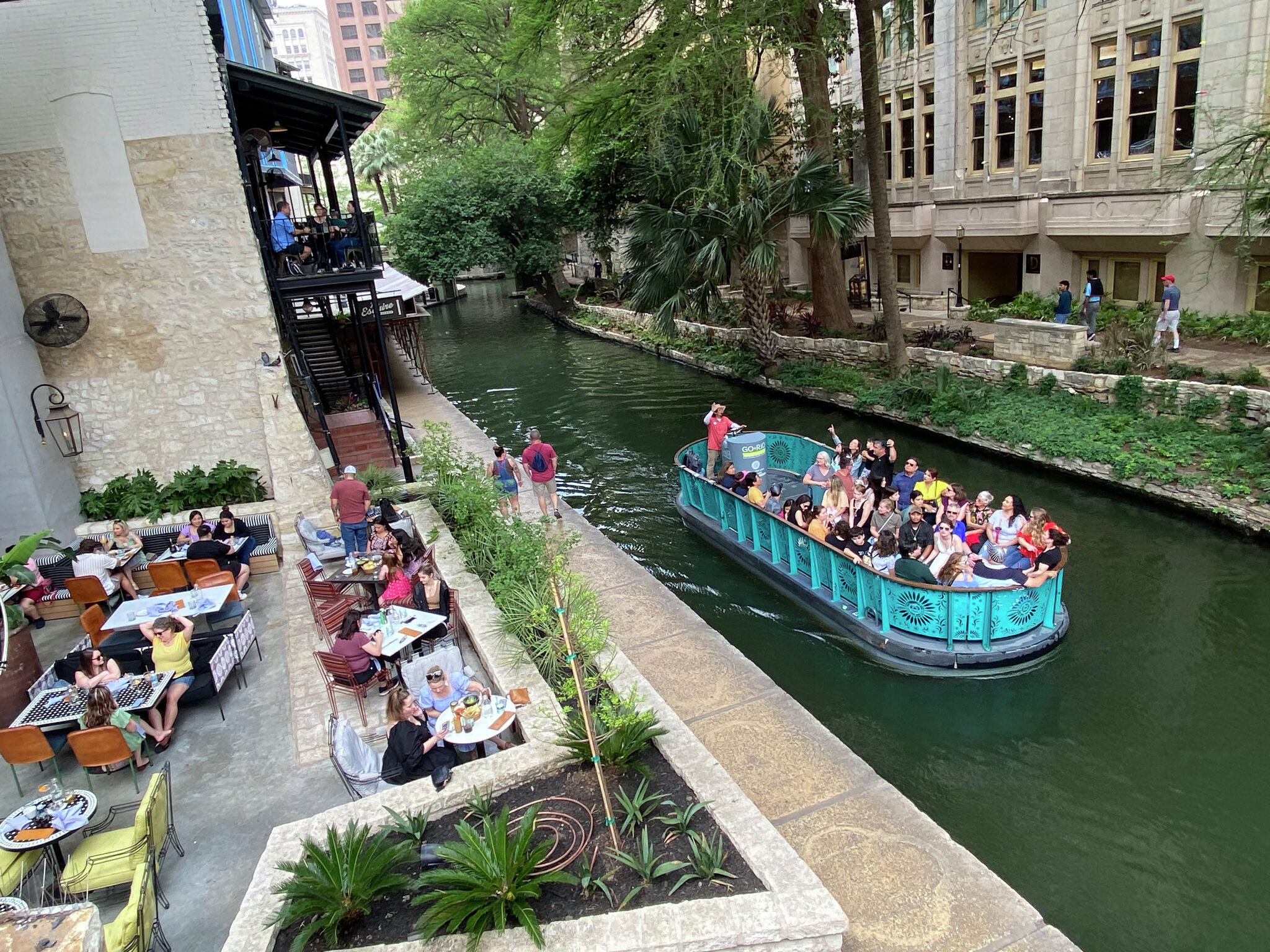 Breakfast tacos, bad drivers, Big Red: 65 things to know about San Antonio