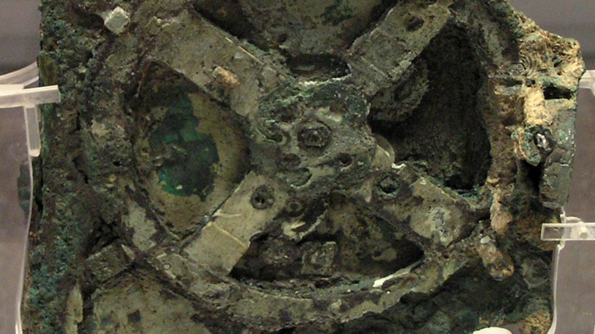 20 Historical Finds That Prove Time Travel Exists