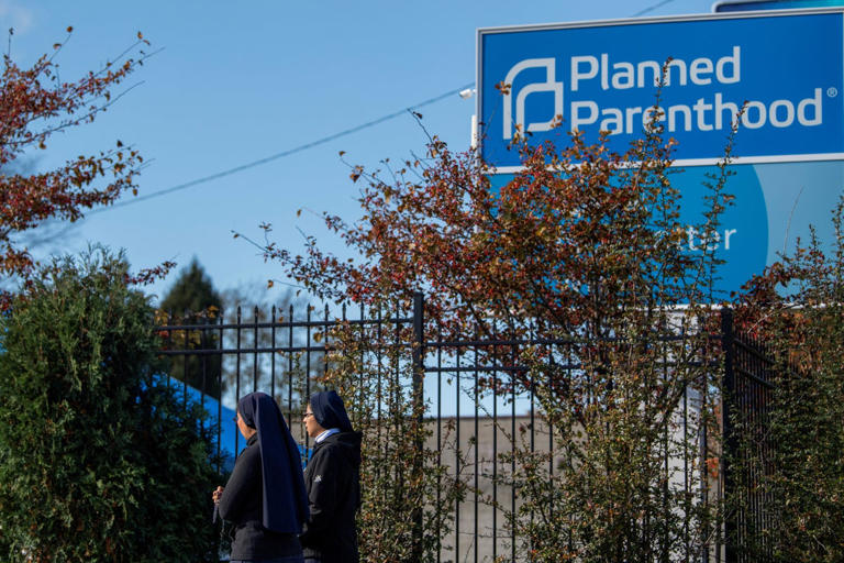Planned Parenthood faces Medicaid funding challenge at Supreme Court