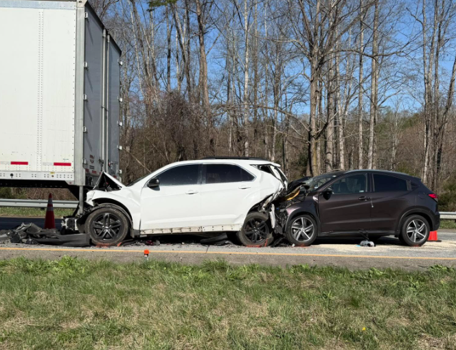 Troopers: 1 killed, 2 injured after 3-vehicle crash on Interstate 77 in ...