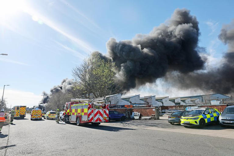 Cumbernauld fire: police issue update as hero firefighters battle blaze ...