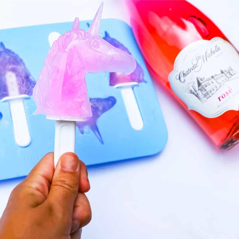 Boozy Popsicles: 15+ of the BEST Alcoholic Popsicles