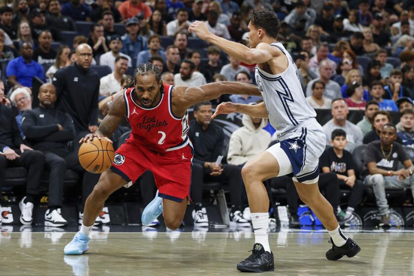 Leonard, Powell y Zubac impulsan a Clippers en victoria sobre Magic