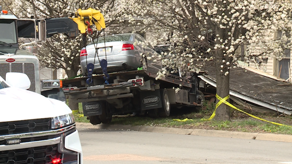Sound of snapping tree branches helped Warren County woman escape crash