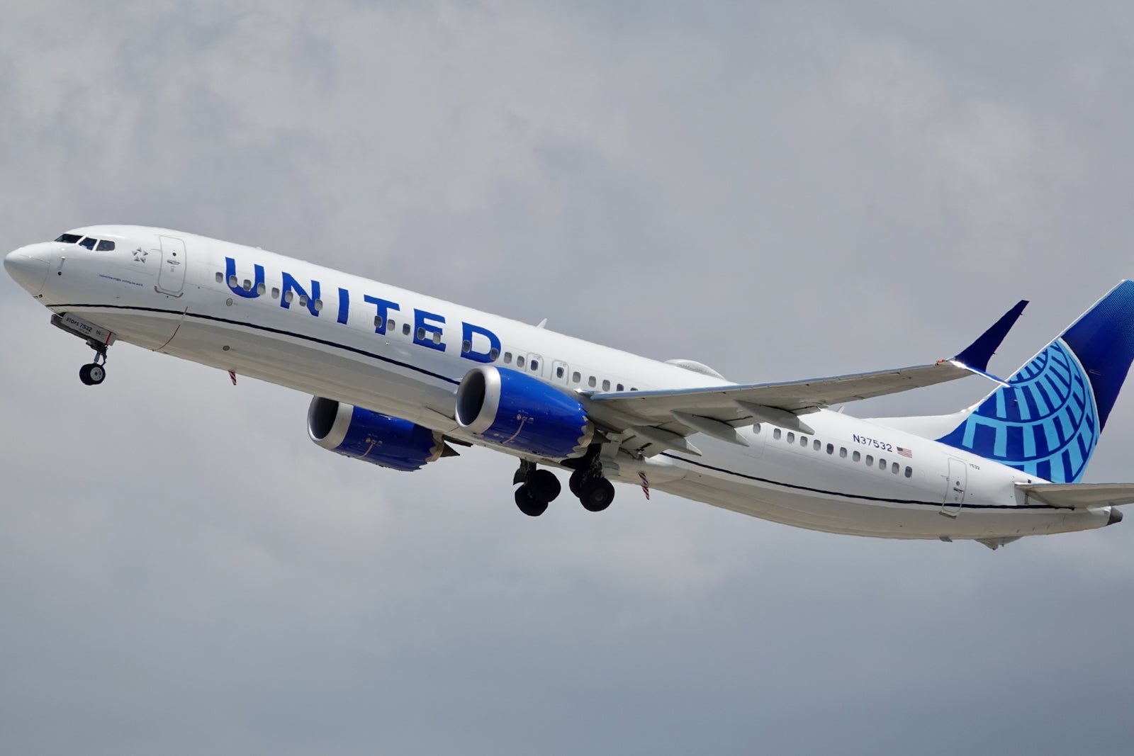 United MileagePlus program: How to redeem miles for flights, hotels and ...