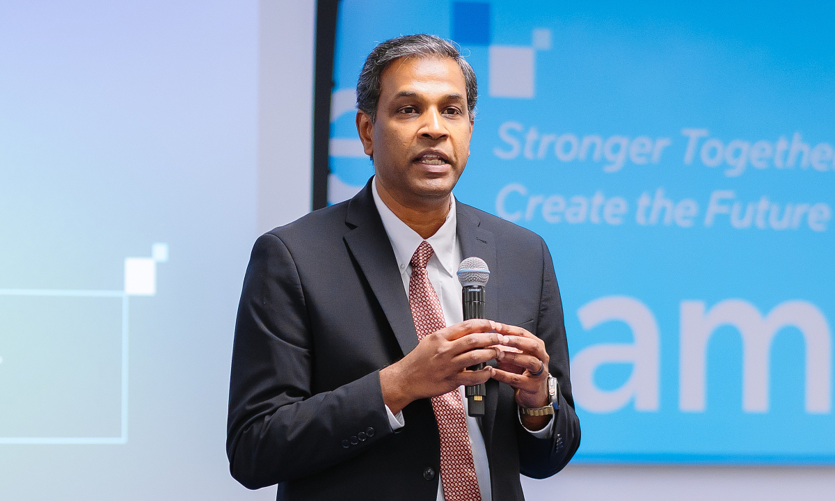 Chip giant Intel seeks more suppliers in Vietnam