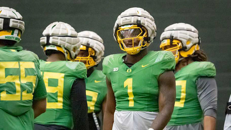 Oregon Ducks' Dan Lanning in 'Build Phase' With Focus On Leadership ...
