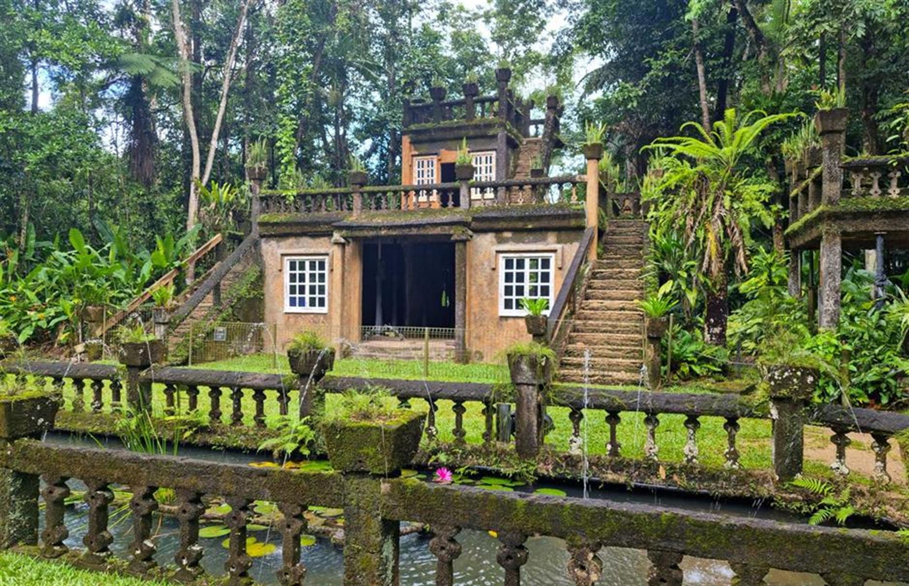 Discover these little-known castles in Australia and across the world