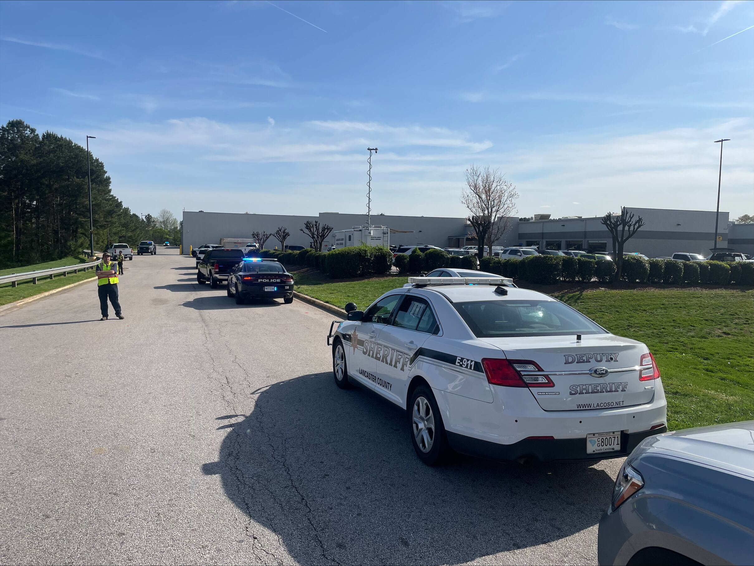 2 hurt in Walmart shooting in Lancaster, authorities say: What we know