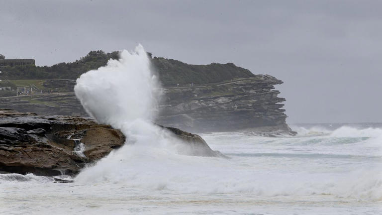 Celeb hotspot taken out by huge wave