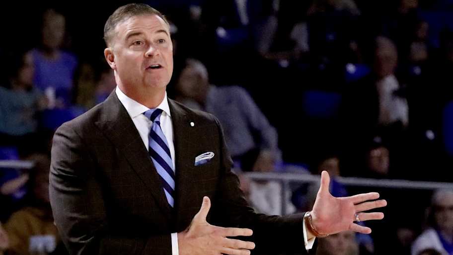 Get to know Matthew Mitchell, Houston’s new women’s basketball coach