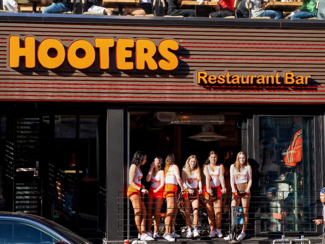 Hooters Restaurant Chain Files Bankruptcy: What It Means In CA