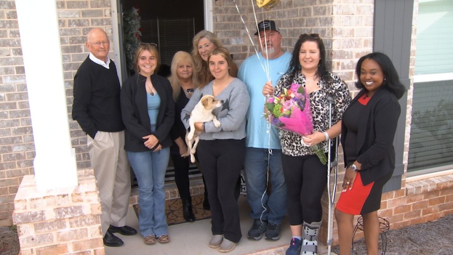 Baldwin County’s Amber Buswell wins Remarkable Women award for her ...