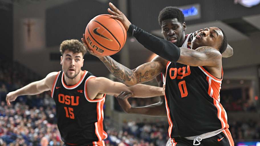 Frigid Finish Dooms Beavers' Vegas Trip, UCF Beats Oregon State 76-75