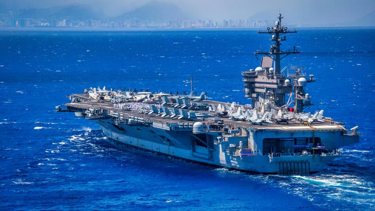 A $4,500,000,000 Nuclear U.S. Navy Aircraft Carrier ‘Sunk’ by ...