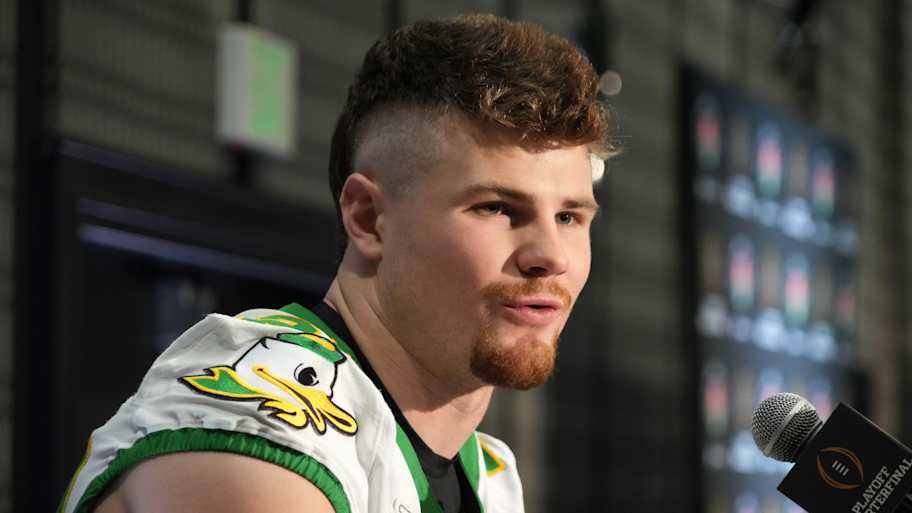 Oregon Ducks Leading Tackler Bryce Boettcher Adds 10 Pounds For Spring ...