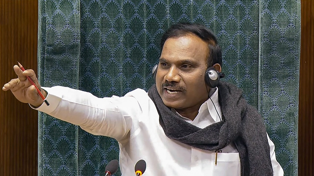 DMK leader tells cadre not to have any religious marks while wearing ...