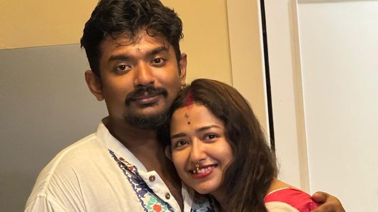 Sohini- Shovan: 'ঠাকুর পাপ দেয়...', বর শোভনকে নিয়ে কেন একথা বললেন সোহিনী?