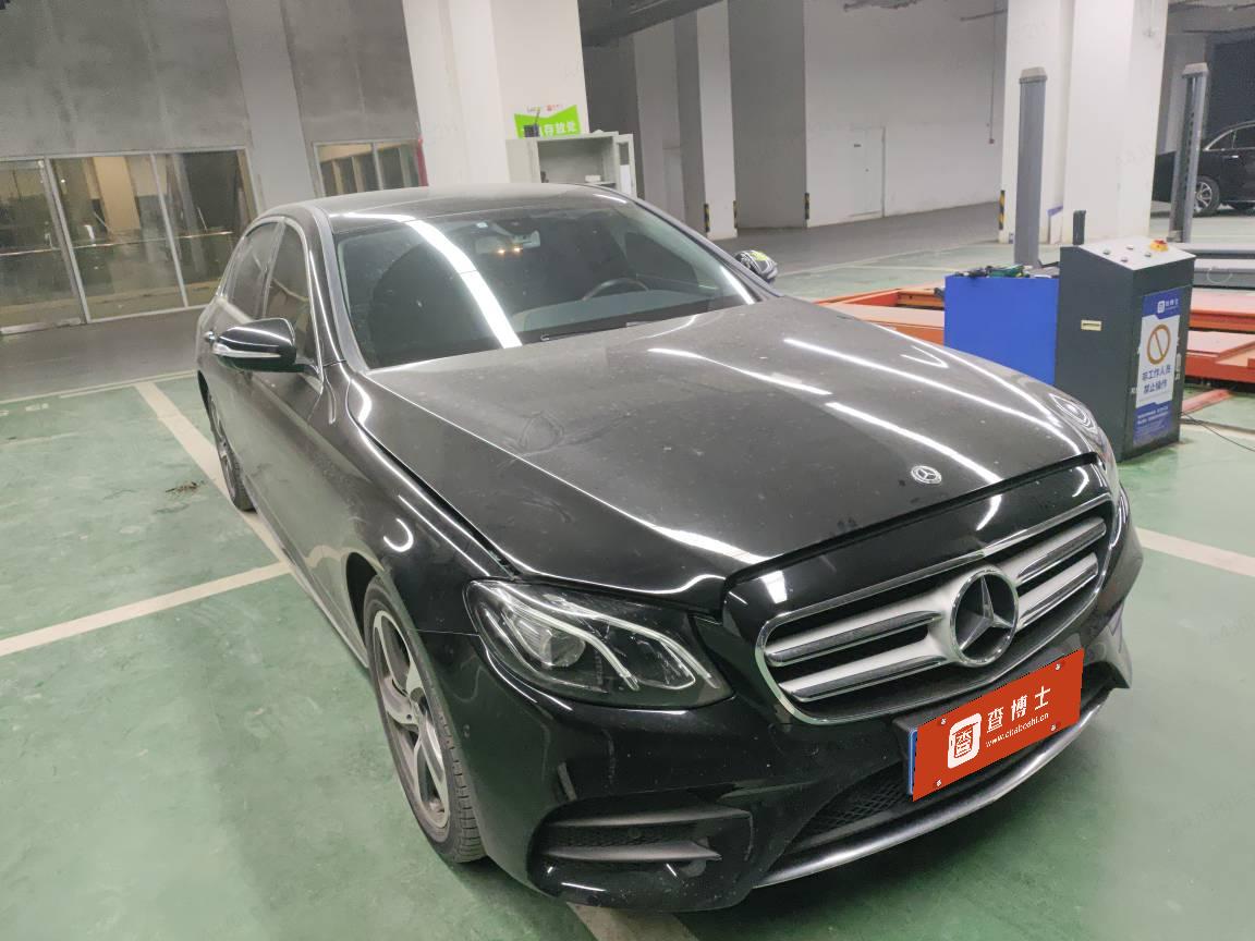 奔驰 奔驰E级 2018款 E 300 L 运动时尚型实拍图
