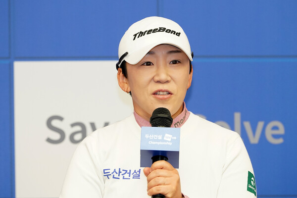 [st&현장] '15년 만의 KLPGA 정상 도전' 신지애 "후배들이 내 기록 빨리 넘었으면…"