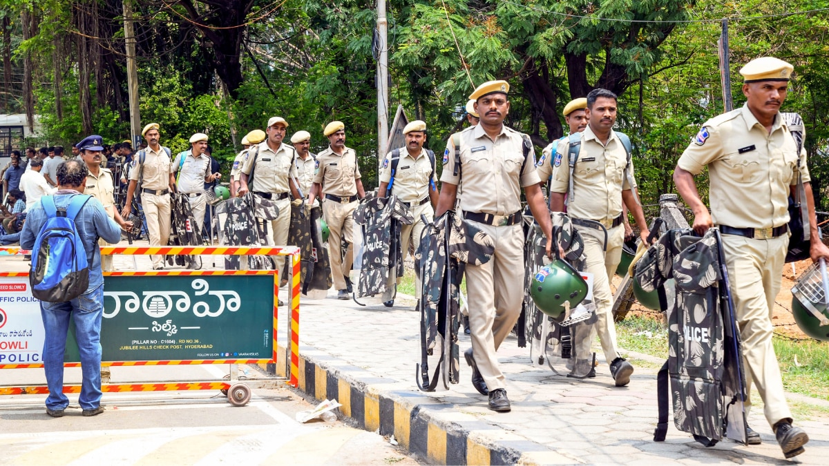 University Of Hyderabad Protest Intensifies Over Telangana Govt Bid To ...