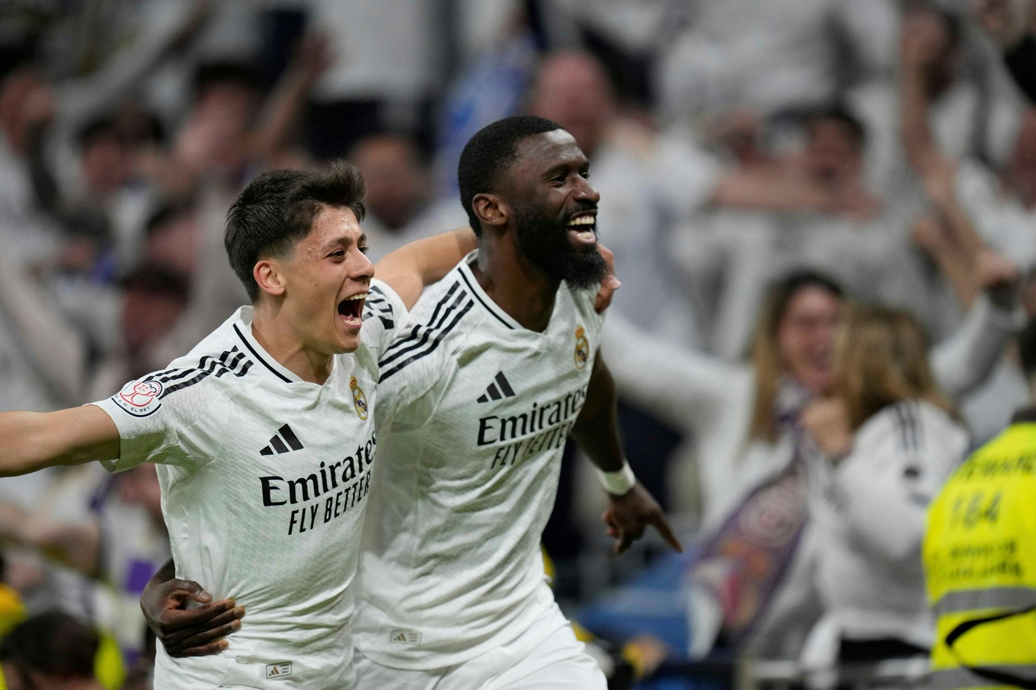 Copa del Rey: Packender Pokalfight: Rüdiger köpft Real Madrid ins Finale