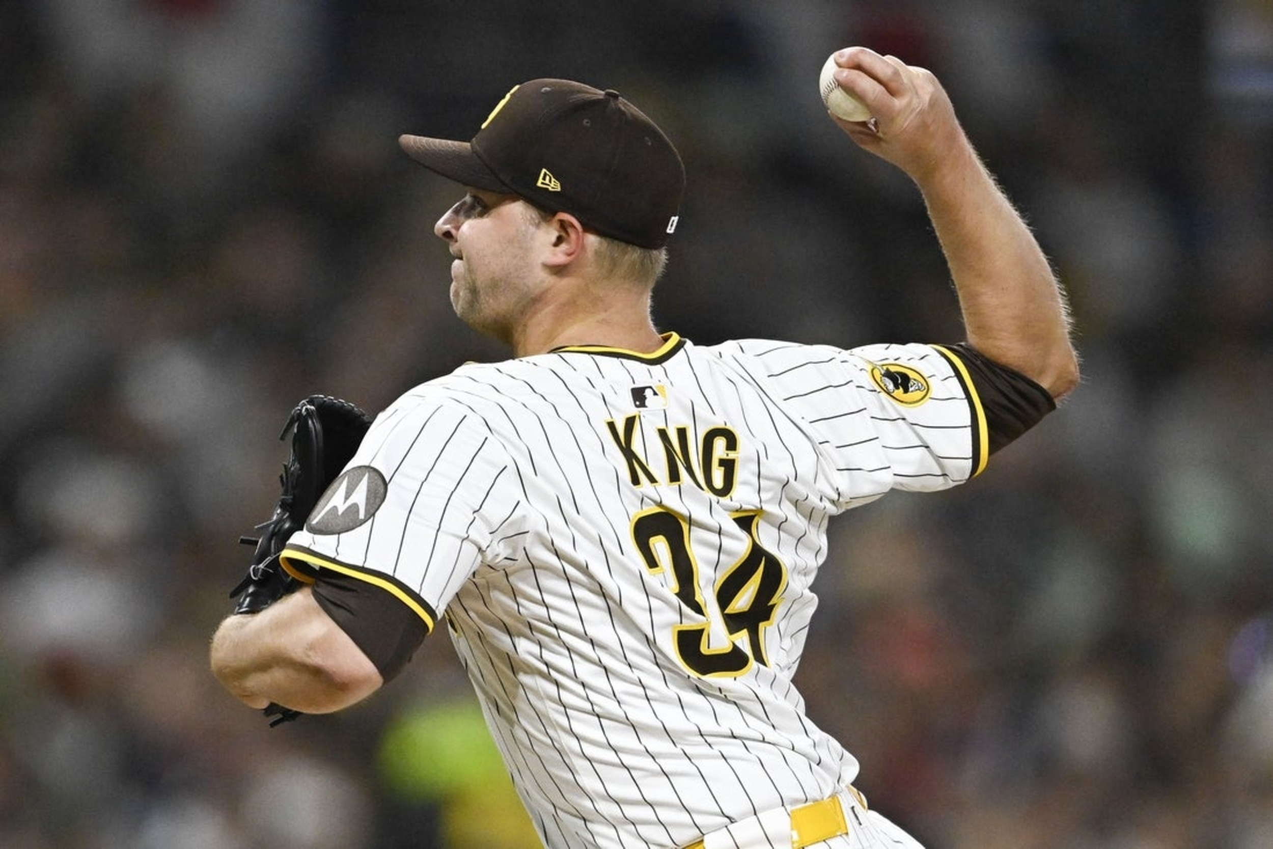 Padres strike out 16 Guardians, maintain perfect start