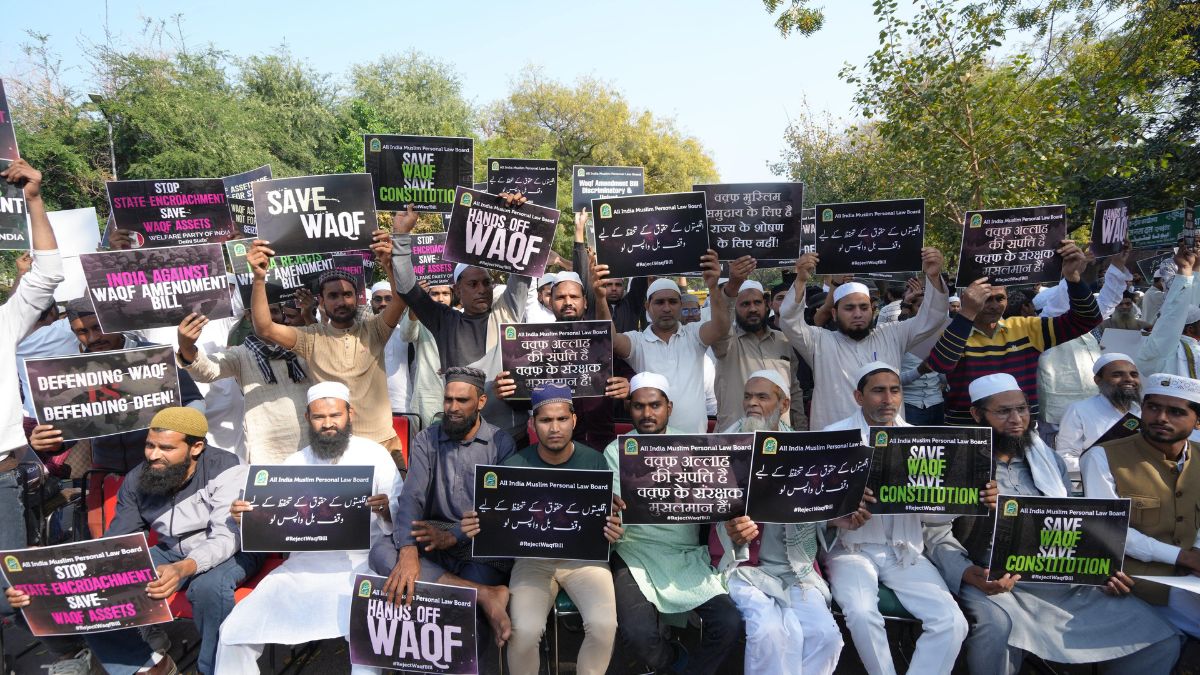 'Black Law': AIMPLB To Challenge Waqf Bill In Court, Hold Protests ...