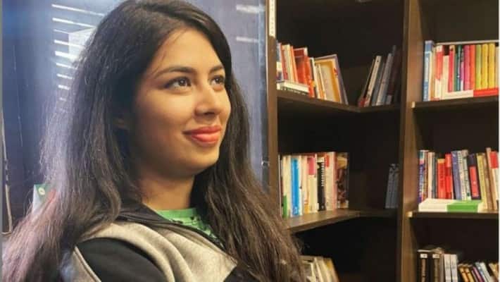 Success Story: How Ananya Singh cleared UPSC with self-study at just 22