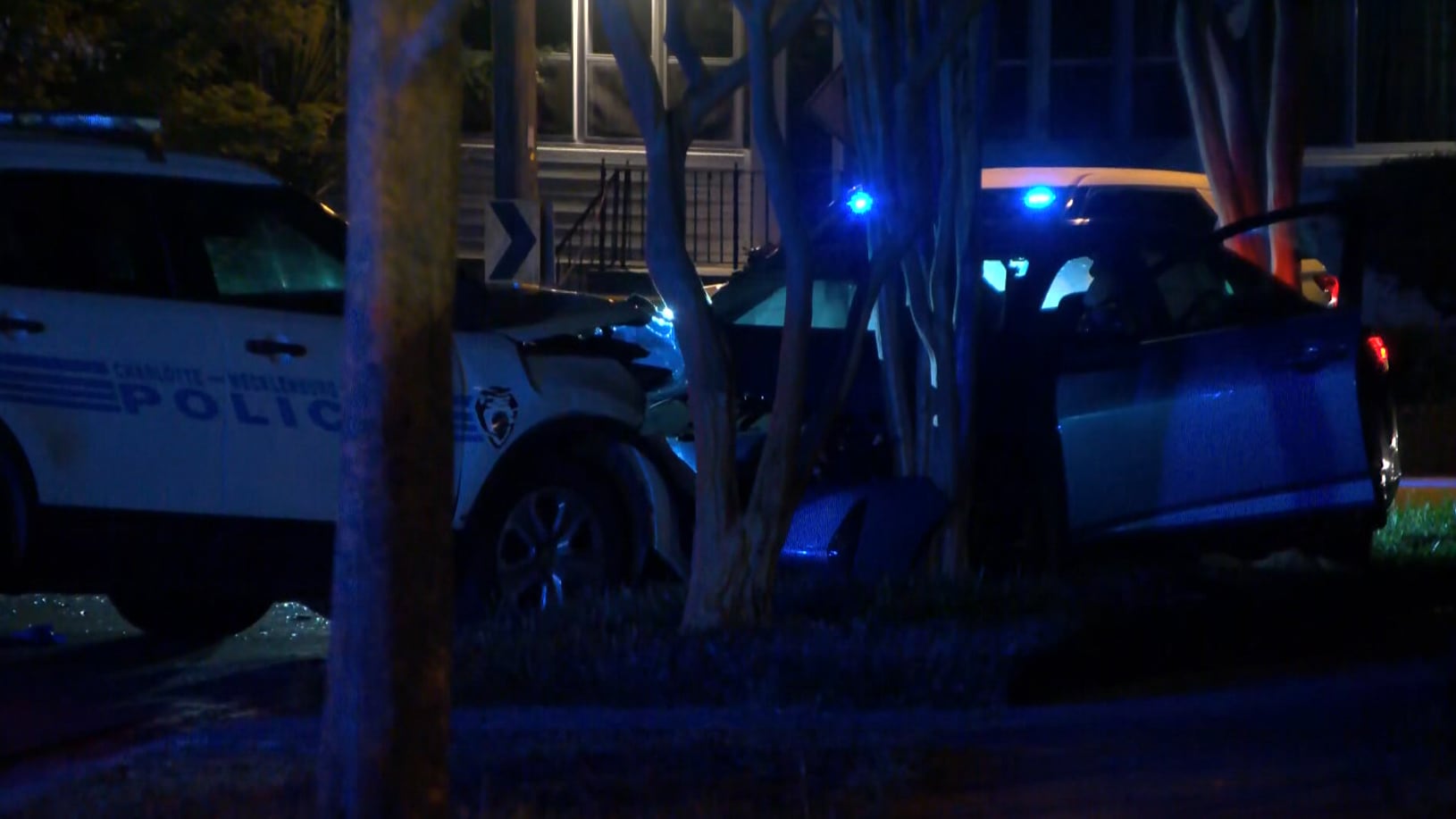 Police car hit head on during Charlotte traffic stop, officer hurt