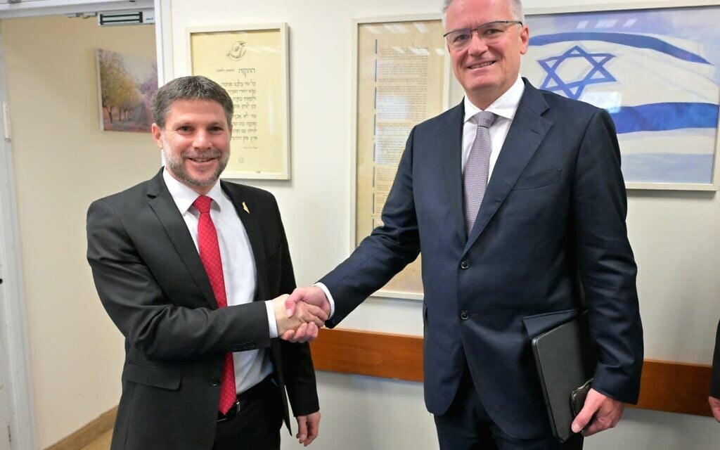 OECD sees Israel economy grow above global average in 2025, warns of ...