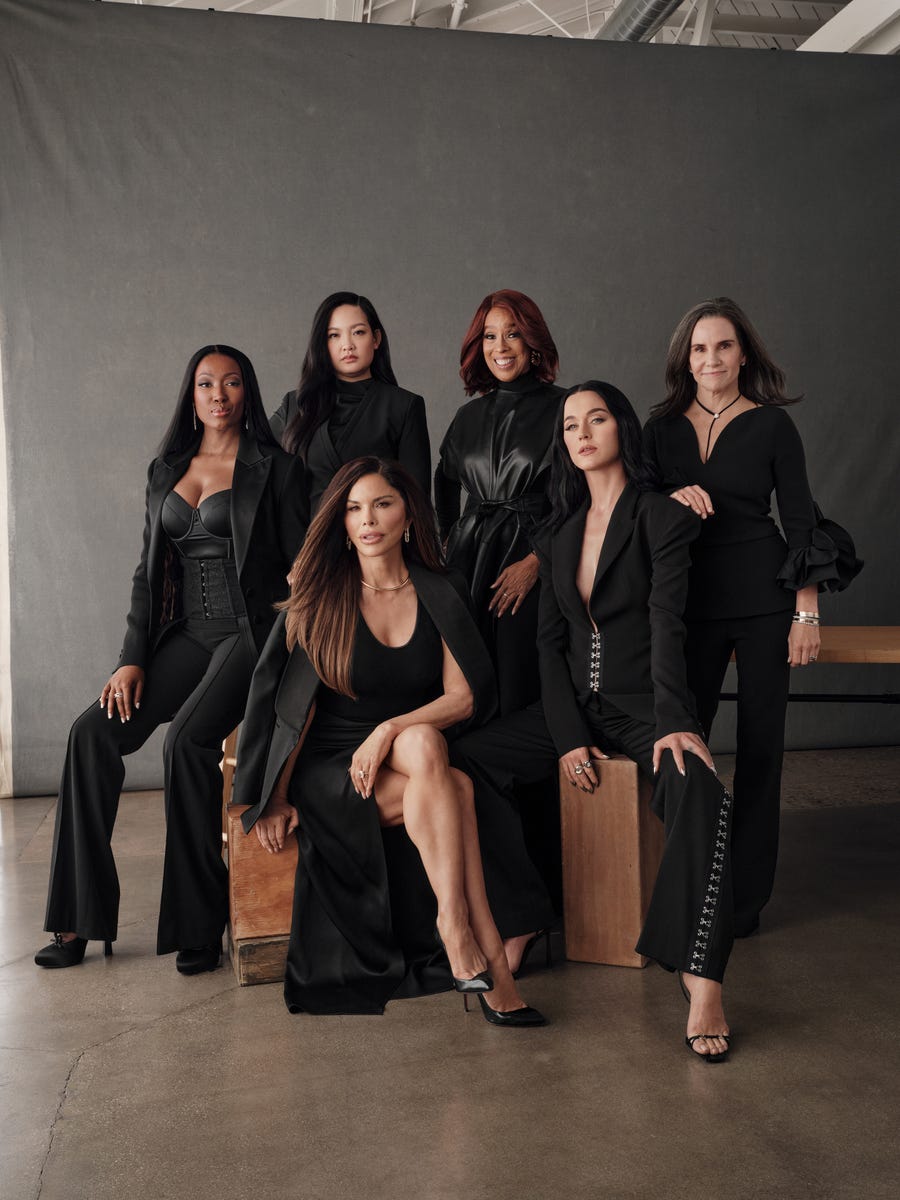 Blue Origin’s All-Female Flight Crew Isn’t Afraid to Take Up Space